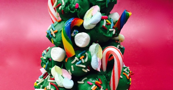 Christmas Mini Cake Pop Tree